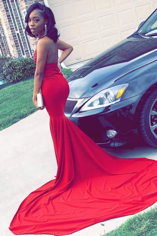 Fascinating Stylish Halter Short Red Prom Dresses 2021 - Bridelily